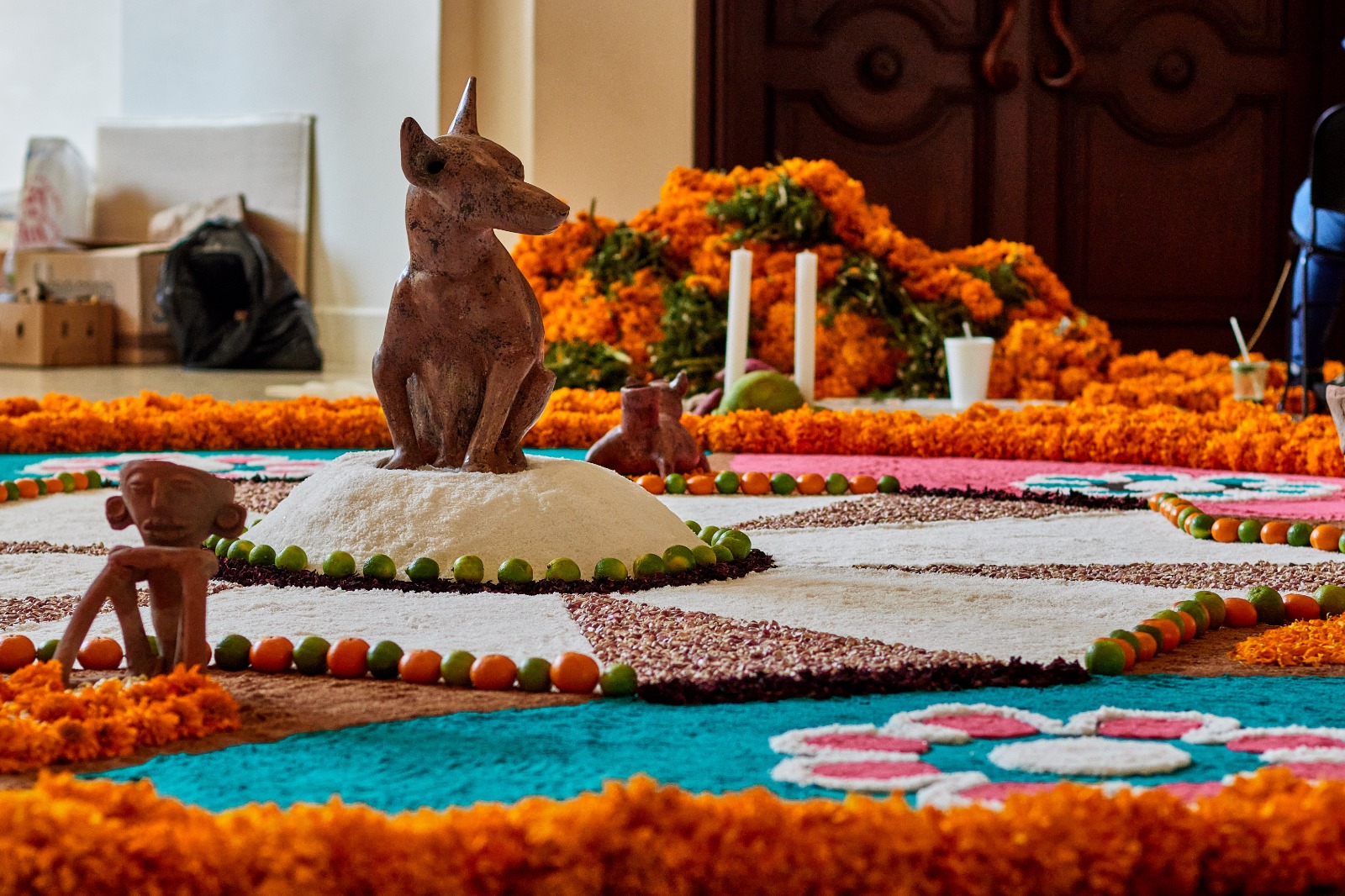 Explicación del tradicional Altar de Muertos y elementos que lo componen